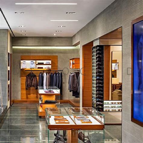 اجرا و طراحی زیباترین دکوراسیون بوتیک زنانه عکس