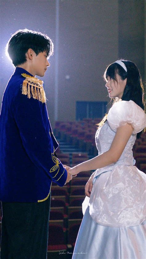 Khi Anh Ch Y V Ph A Em Film Inspiration Cute Couples Celebrities