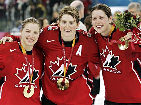 Four Time Olympic Champion Hayley Wickenheiser Retires From Hockey