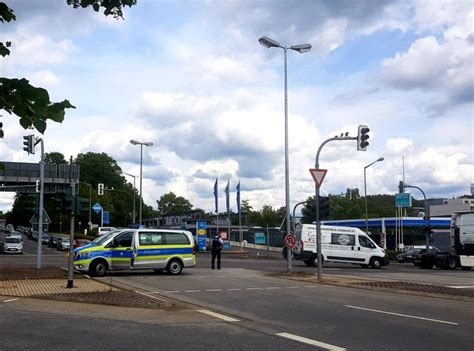 Kreuztal Unfall Auf Der HTS Zufahrt SPERRUNG Verletzte WirSiegen Das Siegerland Portal