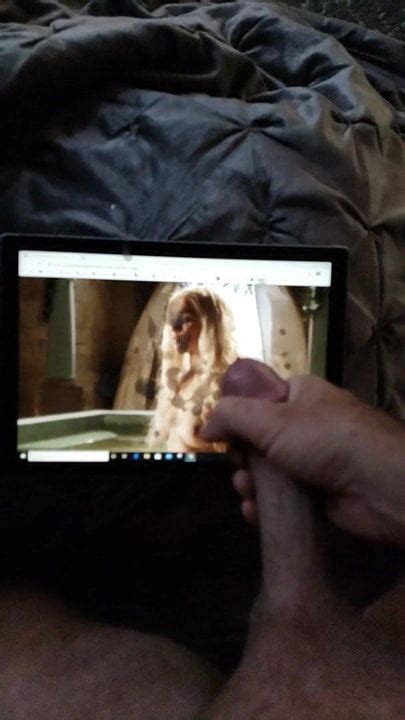 Khaleesi Emilia Clarke Cum Tribute Man Porn 5f Xhamster Xhamster