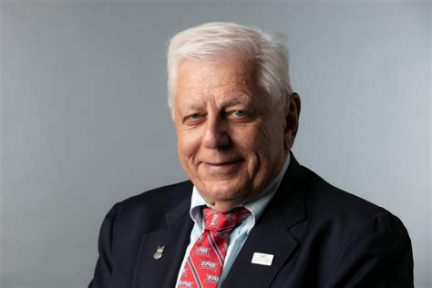 Larger Statin Dosages Urged For Many With Cholesterol Heart Risks