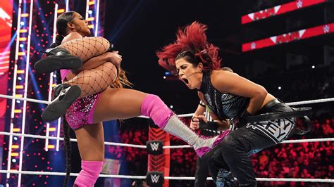 Wwe France Bianca Belair Vs Becky Lynch Vs Bayley Match Triple Threat Raw 13 Février 2023