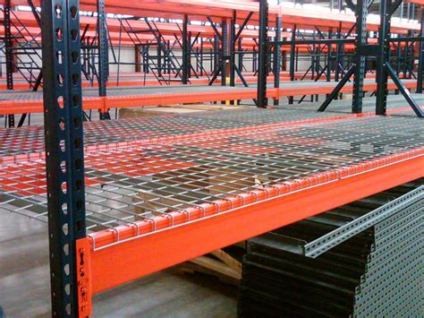 Describe Features And Types Of Wire Mesh Decking
