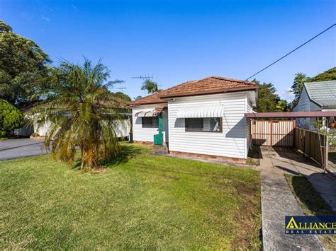 51 Lehn Road East Hills Nsw 2213 Au