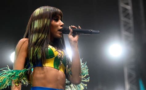 Anitta Confirma Su Vuelta Al Funk Con Joga Pra Lua