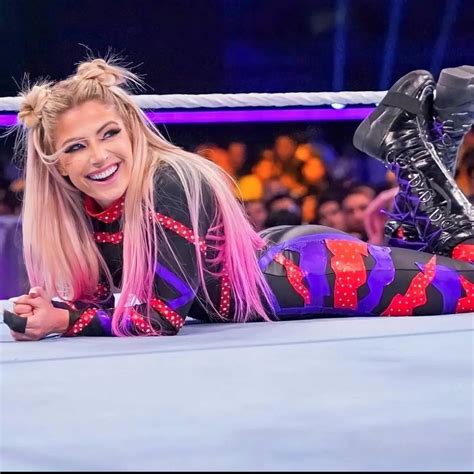 I Love Alexa Bliss In These Leather Pants Or Leggings 😍 R