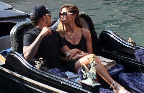 Para Selebritas Yang Ngaku Pernah Lakukan Seks Di Dalam Mobil