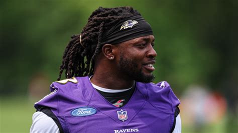 Ravens Releasing Melvin Gordon Former Pro Bowl Rb Joined Baltimore