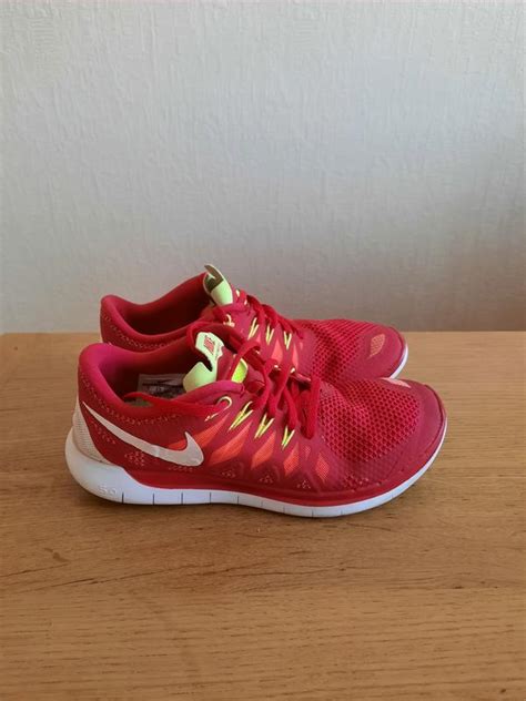 Жіночі кросівки — ціна 900 грн у каталозі Кросівки Купити жіночі речі за доступною ціною на Шафі