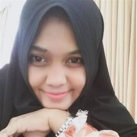 Dwi Putri Nandadwikirana • Threads Say More