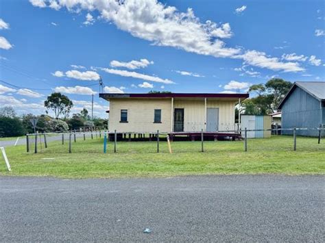 20 Houses For Sale In Oakey Qld 4401