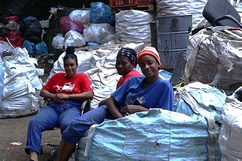 Mulheres Catadoras Trabalho Com Reciclagem Promove Geral