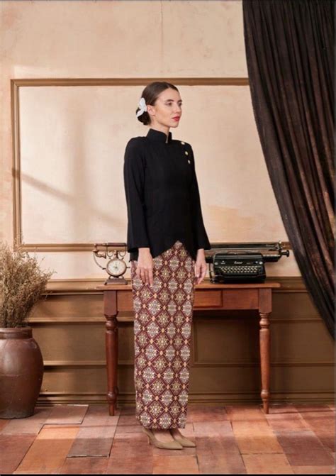 Gadis Kretek Set Tujuh Kuntom Black Kebaya Women S Fashion Muslimah Fashion Baju Kurung