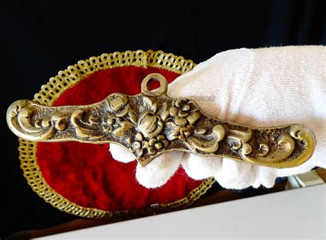 Бронзова апликация барок Антиквариат Разград Старинна апликация