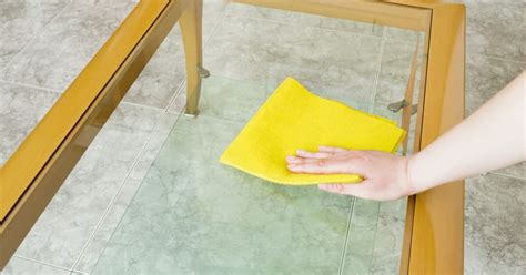 How To Clean Tempered Glass Quickly And Easily