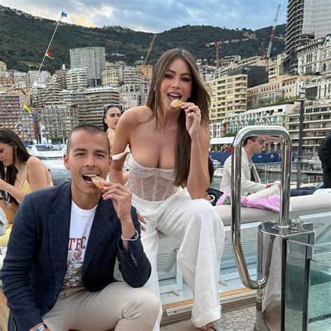 Sofia Vergara Cleavage Drunkenstepfather Com