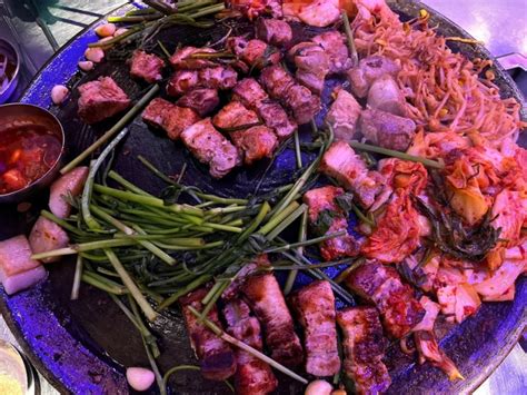 합정맛집 동두천솥뚜껑삼겹살 가성비 추천 육즙가득 미나리 삼겹살 냉면 볶음밥 홍대 합정 고기집 네이버 블로그