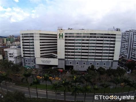 師大夜市翻版？ 大安區四維路老華廈樓掛白布條趕店家 Ettoday房產雲 Ettoday新聞雲