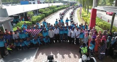 Mpsp Convoyed In Selangor Waving Jalur Gemilang Selangorkini 中文