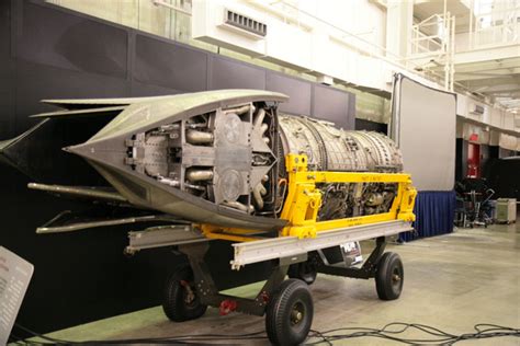 Zenfolio Gang Li A Glance At The Air Force Museum F119 Engine