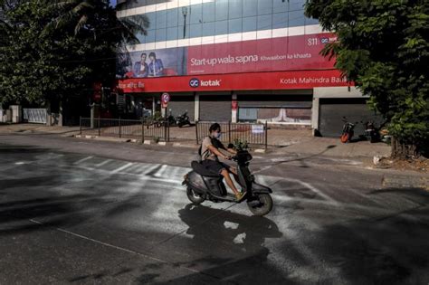 Rbi Bars Kotak Bank From Adding New Online Customers And Credit Cards