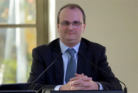 Emmanuel Macron Propose Philippe Pascal Pour Remplacer Augustin De Romanet à La Tête Du Groupe Adp