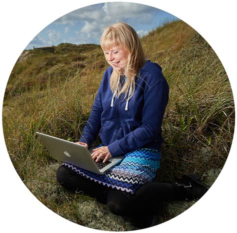 Kamilla 2 rund – Alopex Media
