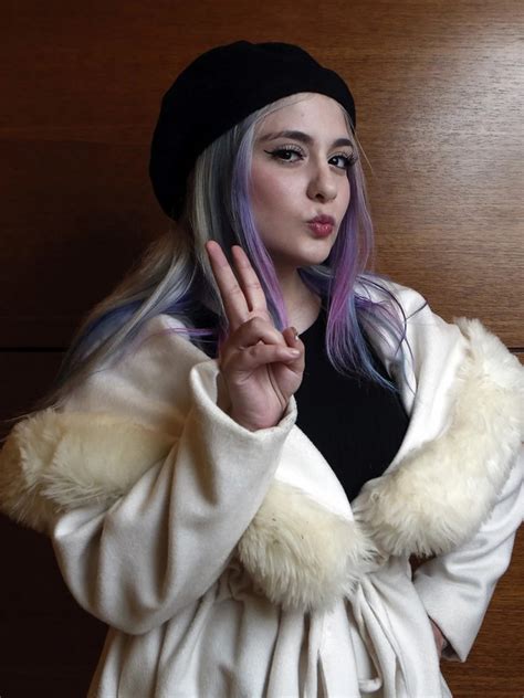 Raiza Revelles La Reina Mundial De Los Booktubers La Gente Cree Que
