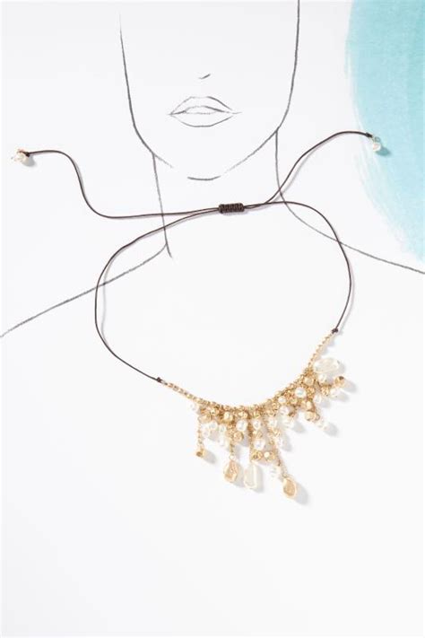 프레이어 진주 섬세한 목걸이 앤트로폴로지 한국 공식 스토어 유니크한 여성 패션 및 라이프스타일 편집샵 200개이상의 프리미엄 브랜드 여성 의류 액세서리 홈