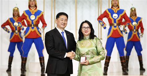 ТӨРИЙН АЛБАНЫ ЗӨВЛӨЛИЙН ДАРГА ЁС ЗҮЙН ХОРООНЫ ГИШҮҮН Л ЦЭДЭВСҮРЭНГ МОНГОЛ УЛСЫН ГАВЬЯАТ ХУУЛЬЧ