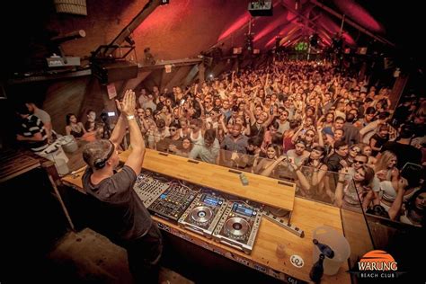 Referência na música eletrônica Warung Beach Club destruído pelo fogo em SC já recebeu