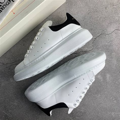 Купить Alexander McQueen White Black (553770WHGP79061) по дисконт цене ...