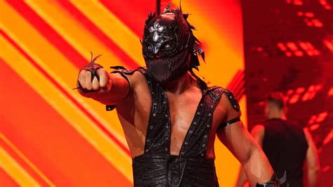 Dralistico Is Officially All Elite Shares Video Of Himself Signing Aew