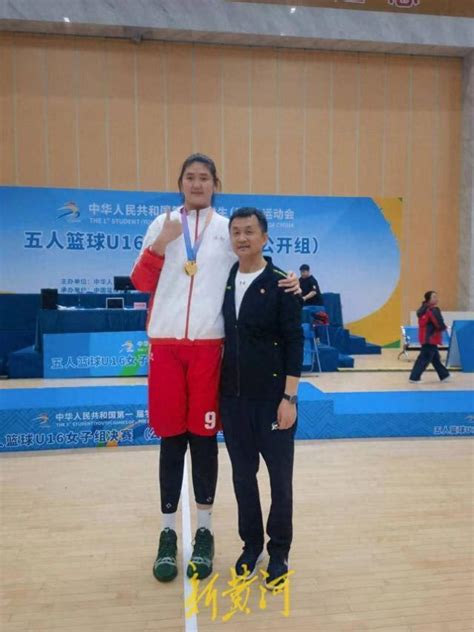张子宇 这就是小球时代姚明打球的样子吧：女篮新星崛起中华网