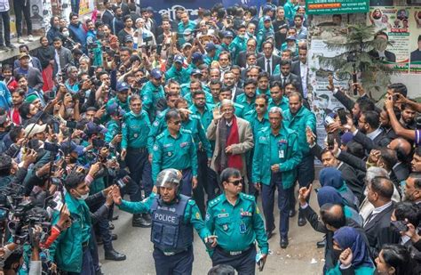 توقیف سگ هایی که برای مصرف بسته بندی شدند نشست ولادیمیر پوتین با بستگان سربازان روسی تابناک