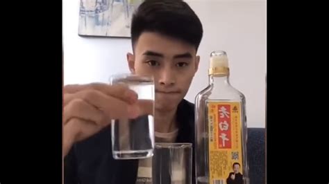 中国人インフルエンサー「大量飲酒」配信後に死亡 同様の事件が相次ぐ アルコールの過剰摂取 クーリエ・ジャポン