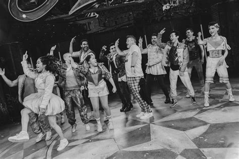 Photos Joey Fatone Visits And Juliet On Broadway