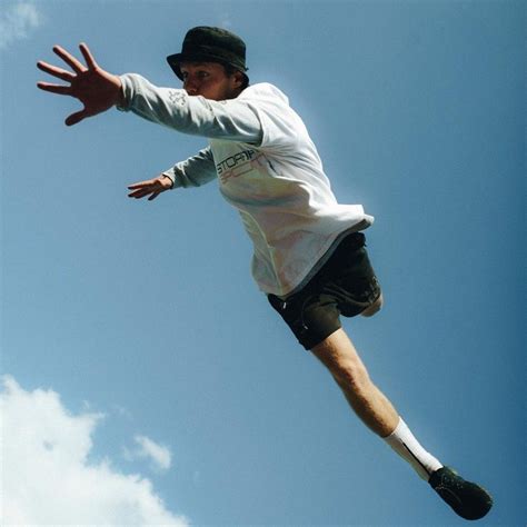 Pin By A On Storror Jumping Poses Pose Reference Photo Human Poses Reference