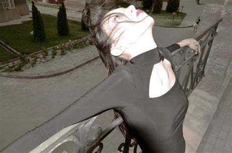 Пин от пользователя Terumi на доске Ll 43 Наряды Стиль Kinfolk Курящая девушка