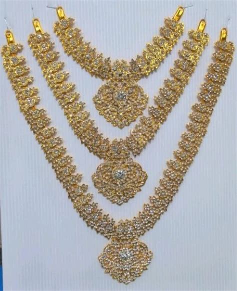 Golden Traditional 3 Layer Gold Plated Wedding Jewellery Set Weight 560g At Rs 1100 Piece In