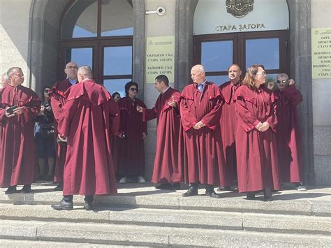 Стара Загора Магистрати протестираха и подкрепиха Гешев СТАРА ЗАГОРА