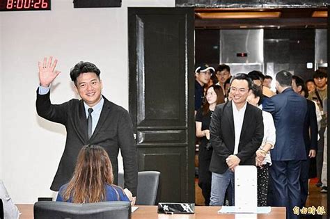 立院新會期報到搶頭香「他」凌晨3點卡位中斷洪孟楷3連霸 自由電子報 Line Today