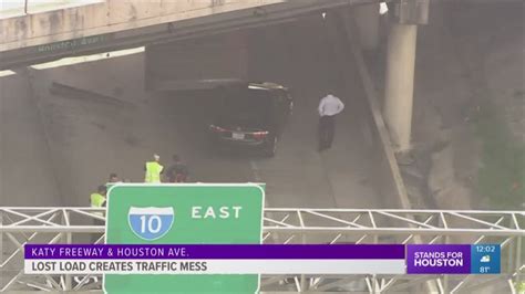 Lanes Reopened Houston Ave Bridge Inspected After Truck Loses Load