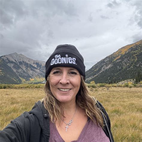 Jennifer Marshall Need Your Help Pin Ups For Vets Is Looking For A Military Wife Or Female