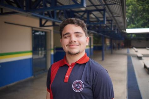 Reporter Parintins Aluno da escola estadual Petrônio Portella é