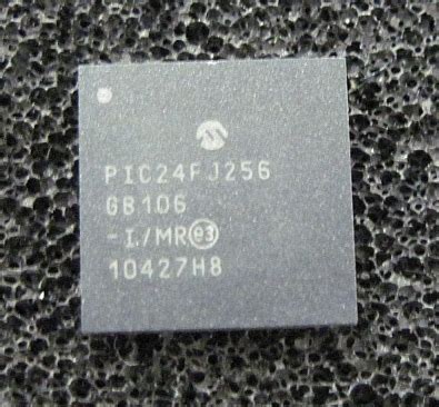 PIC PIC24FJ256GB106 I MR 16 Bit 32MHz Microprocessor PIC24F