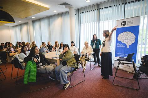 „Дни на иновациите в образованието“ продължават с 6 нови града през есента