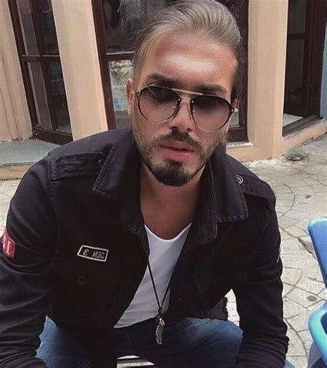Şarkıcı Hatice Genç Sevgilisi Ile Sosyal Medyayı Salladı