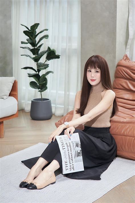 นึกว่าเด็กที่ไหน “เจี๊ยบ พิจิตตรา” เปิดลุคใหม่ผมหน้าม้าสวยฟรุ้งฟริ้ง